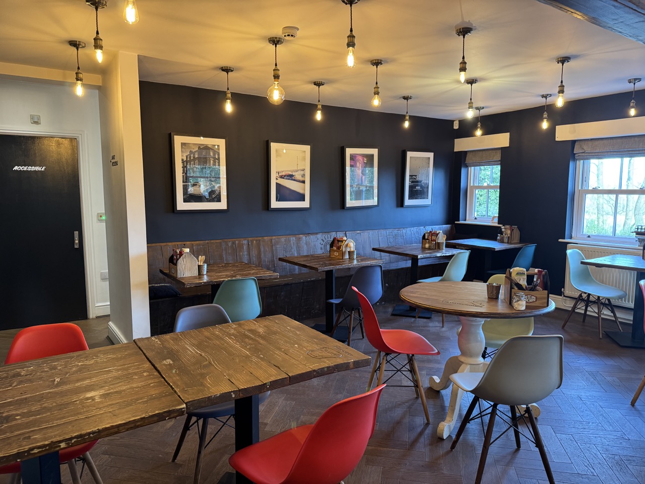 Caffeine & Machine: The Hill, Ettington - cafe reviewed and visited