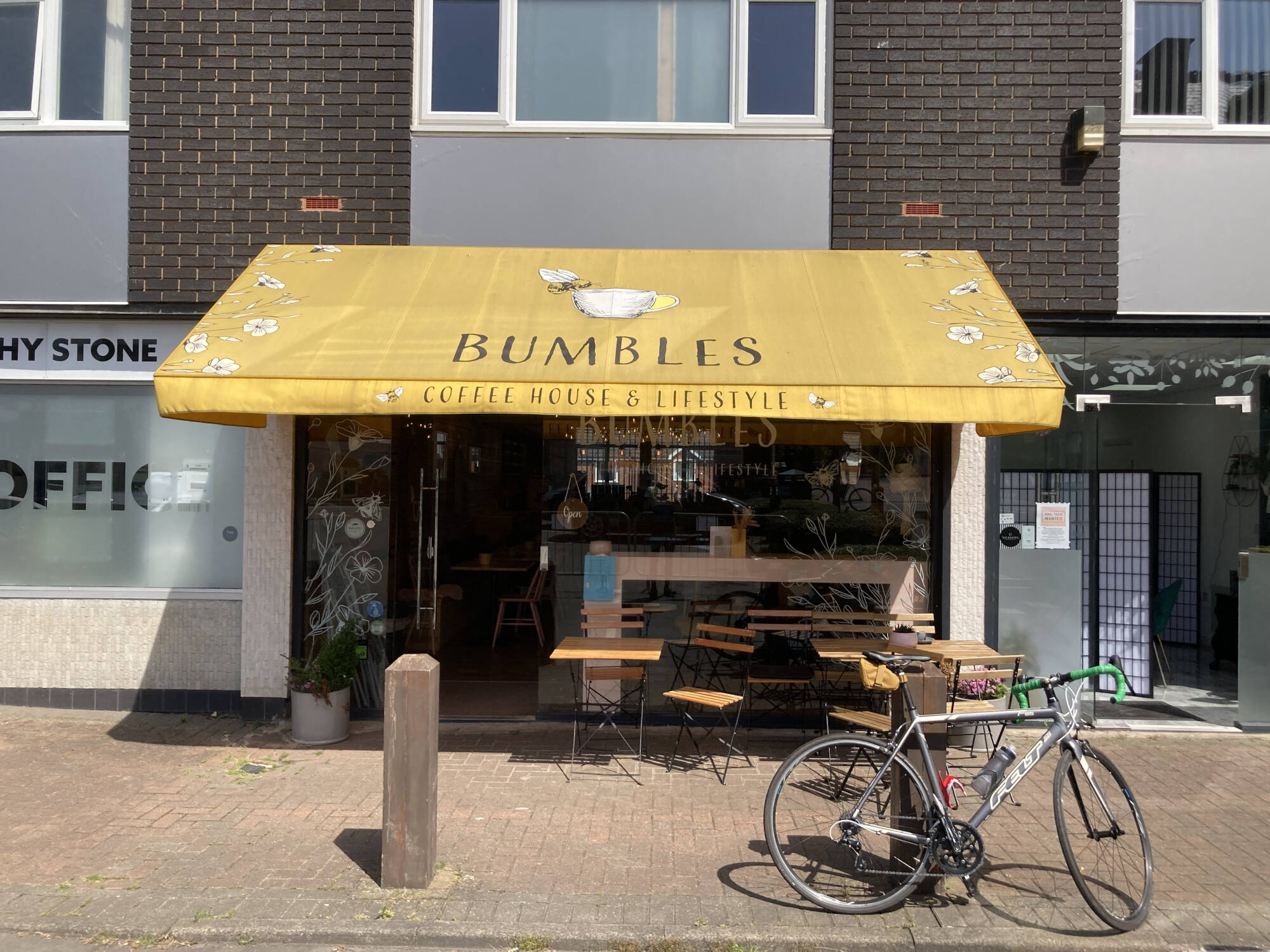 Bumbles, Studley - cafe reviewed and visited