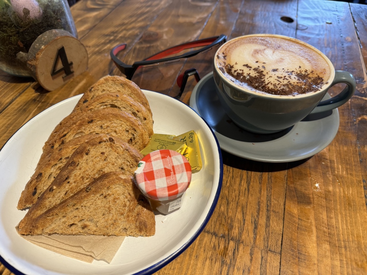 The Malt House, Harvington Hall, Kidderminster - cafe reviewed and visited